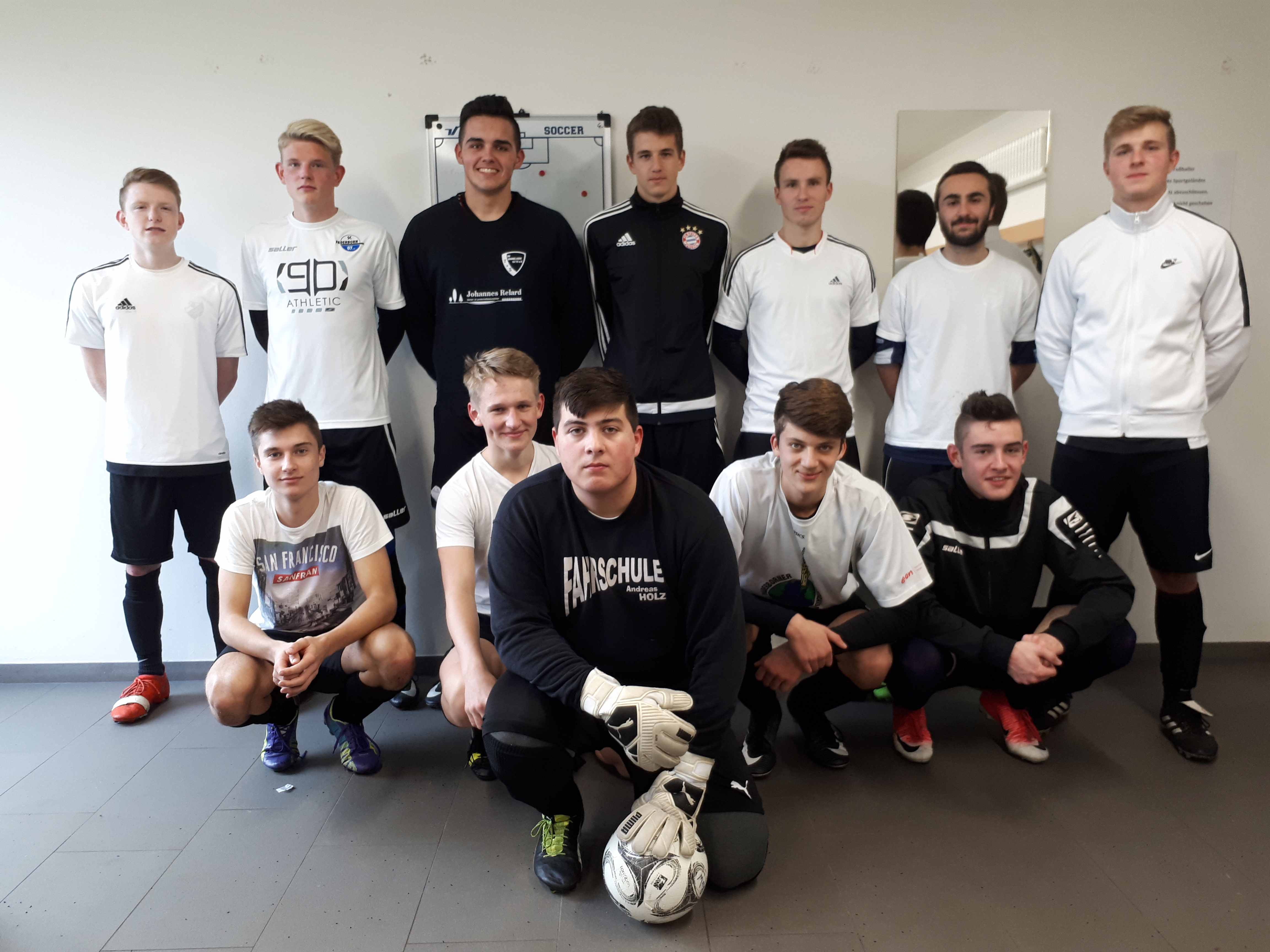 HWBK-Fußballer belegen zweiten Platz – Helene-Weber-Berufskolleg des ...